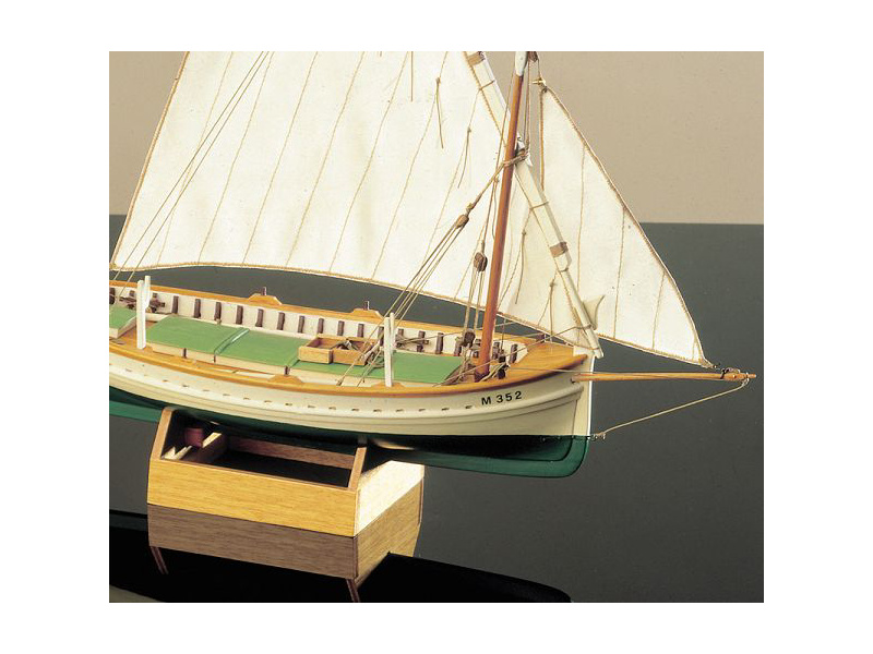 COREL Llaut fishing boat 1:25 kit